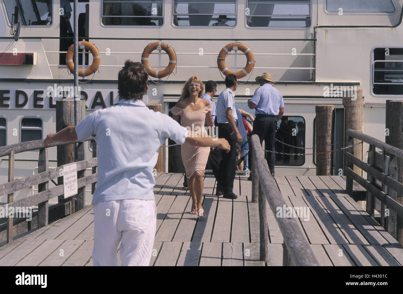 Landing stage, couple, happily, greeting, embrace, lake, bridge, jetty ...