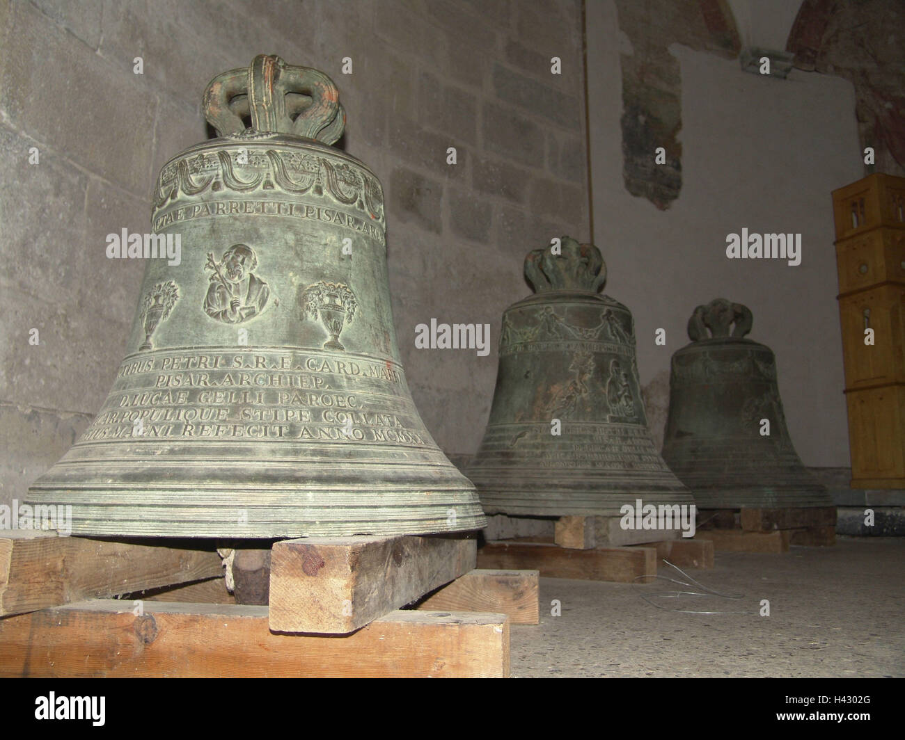 Knell hi-res stock photography and images - Alamy