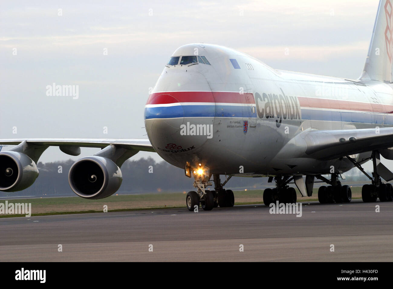 Cargo lux hi-res stock photography and images - Alamy