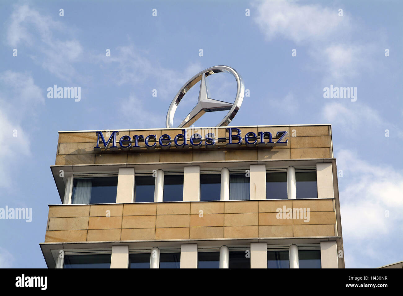 Germany, Berlin, Potsdam space, office building, "Mercedes-Benz ...