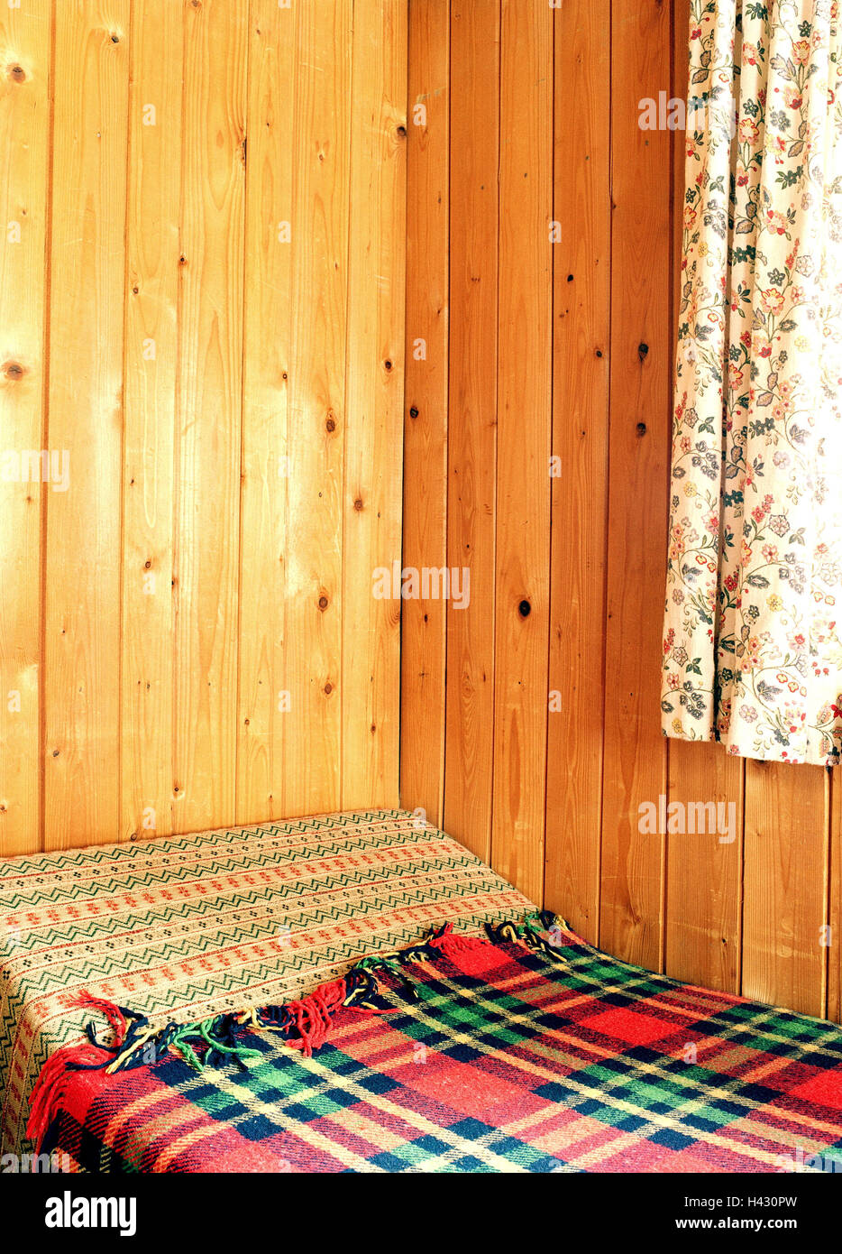 Ski hut, cubicle, bed, hut, accomodation, mountain hut, sleeping place ...