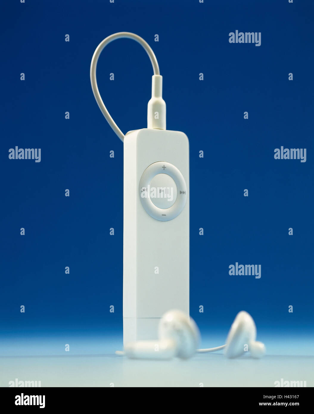 MP3-Player, Apple iPod shuffle, no property release, Conversation ...