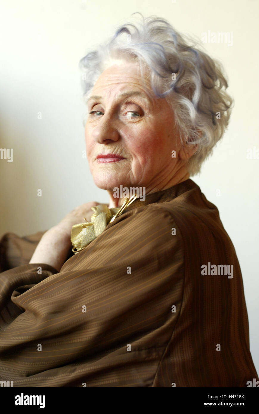 Senior, elegantly, seriously, portrait, 60-70 years, woman, pensioner ...