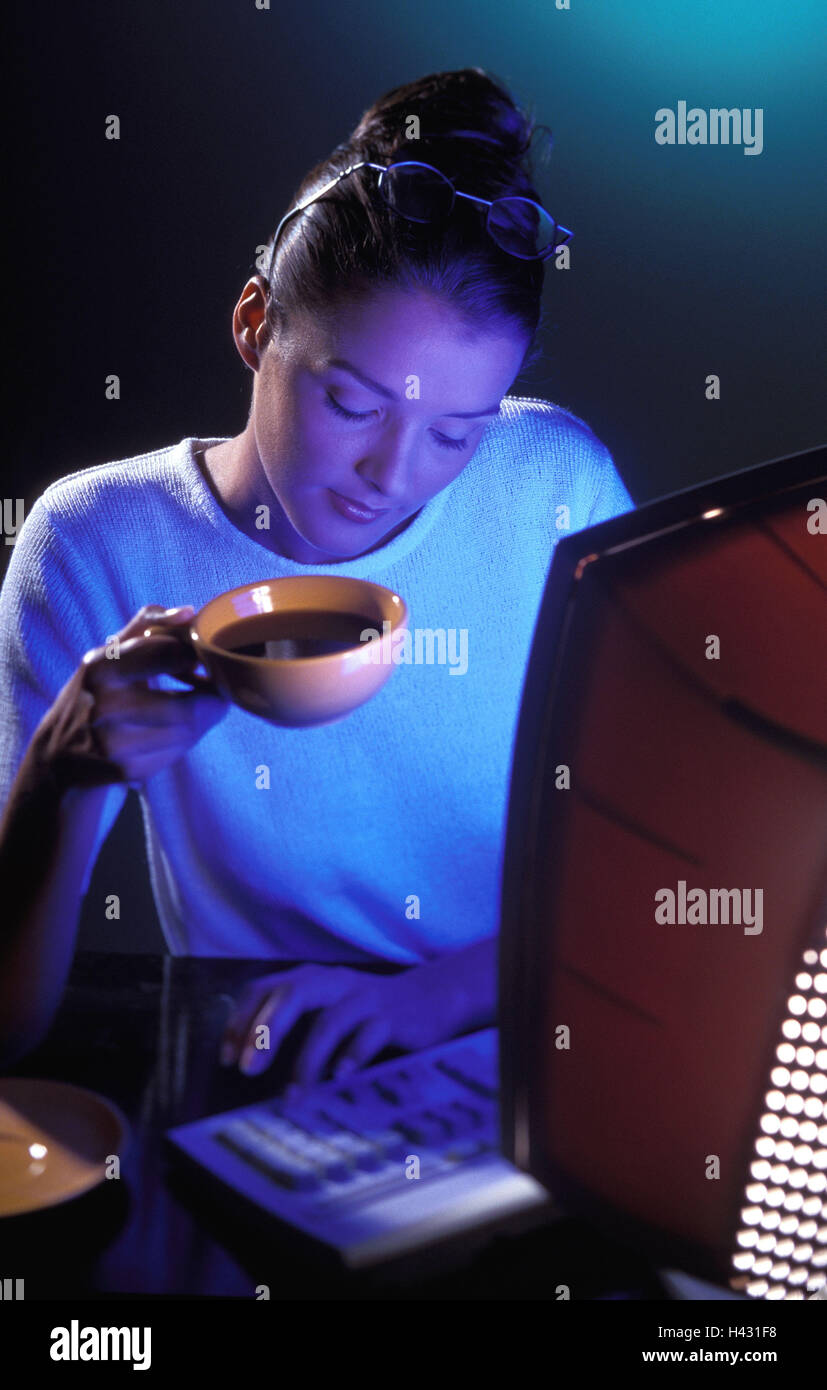 Woman, computer, data entry, teacup, evening, 20-30 years, 25 years ...
