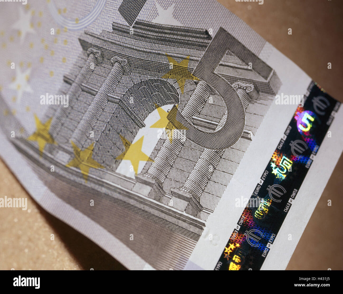 Five euro note hi-res stock photography and images - Alamy