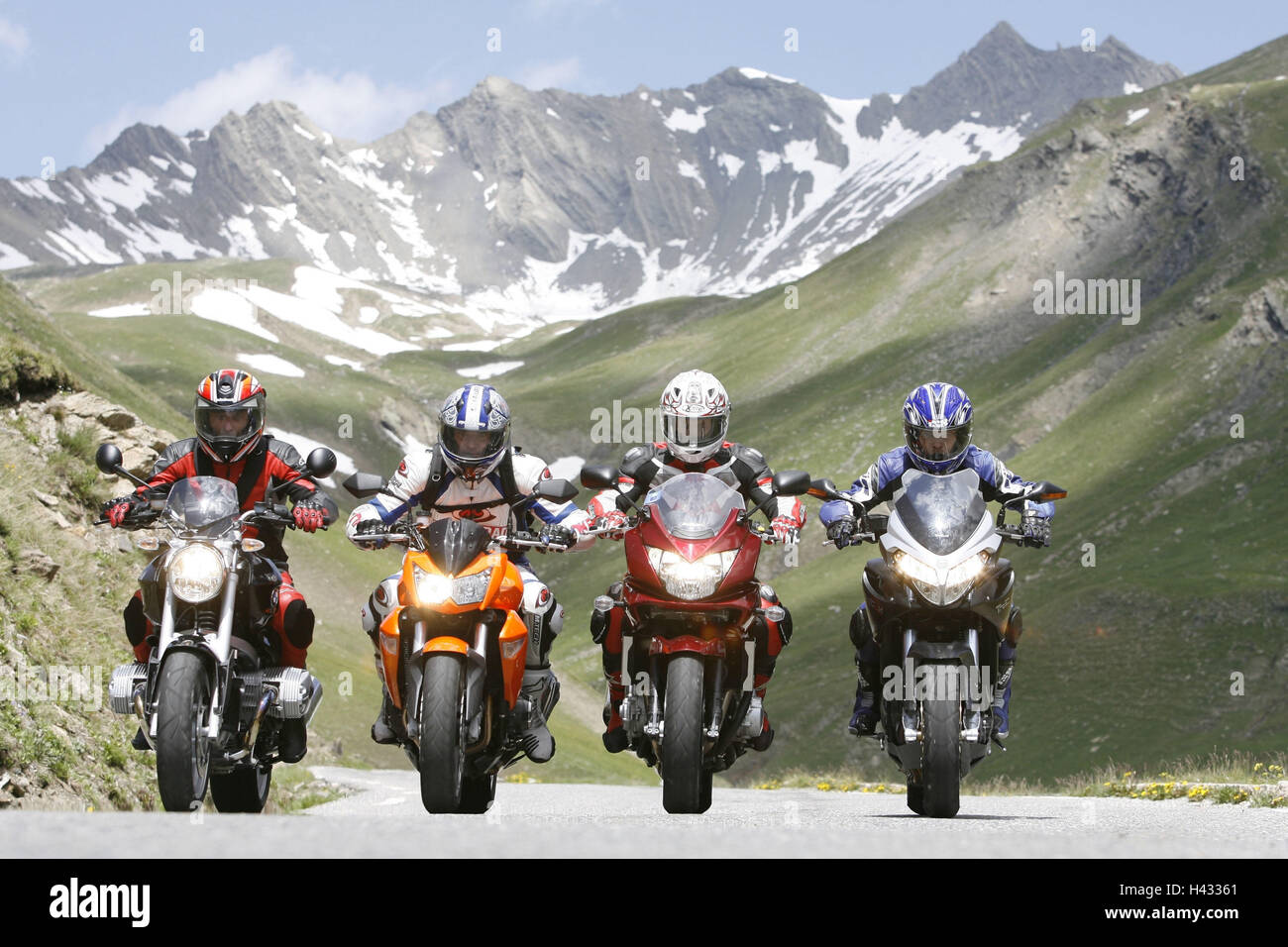 Bikes formation hi-res stock photography and images - Alamy