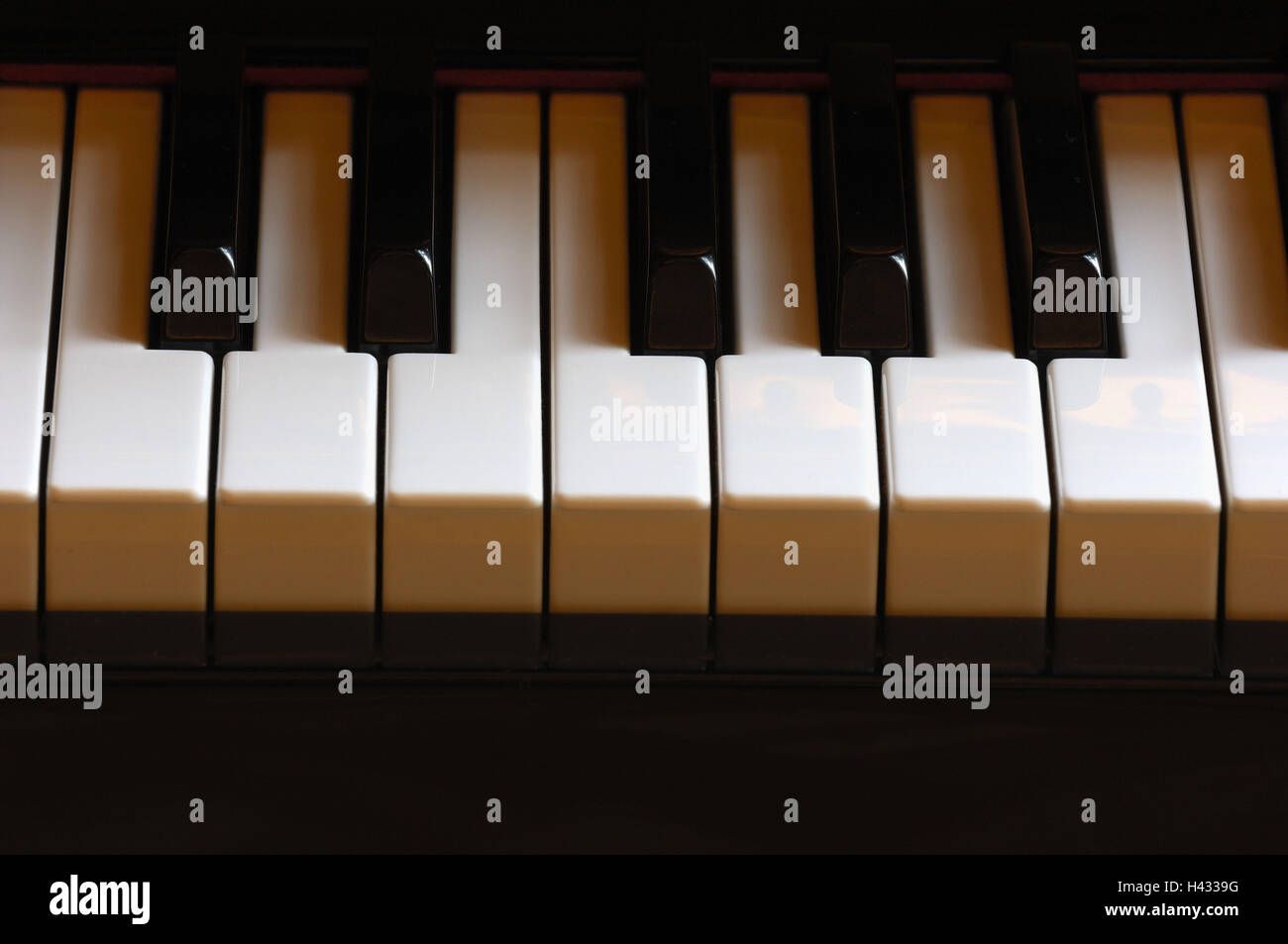 Piano, keyboard, detail Stock Photo - Alamy