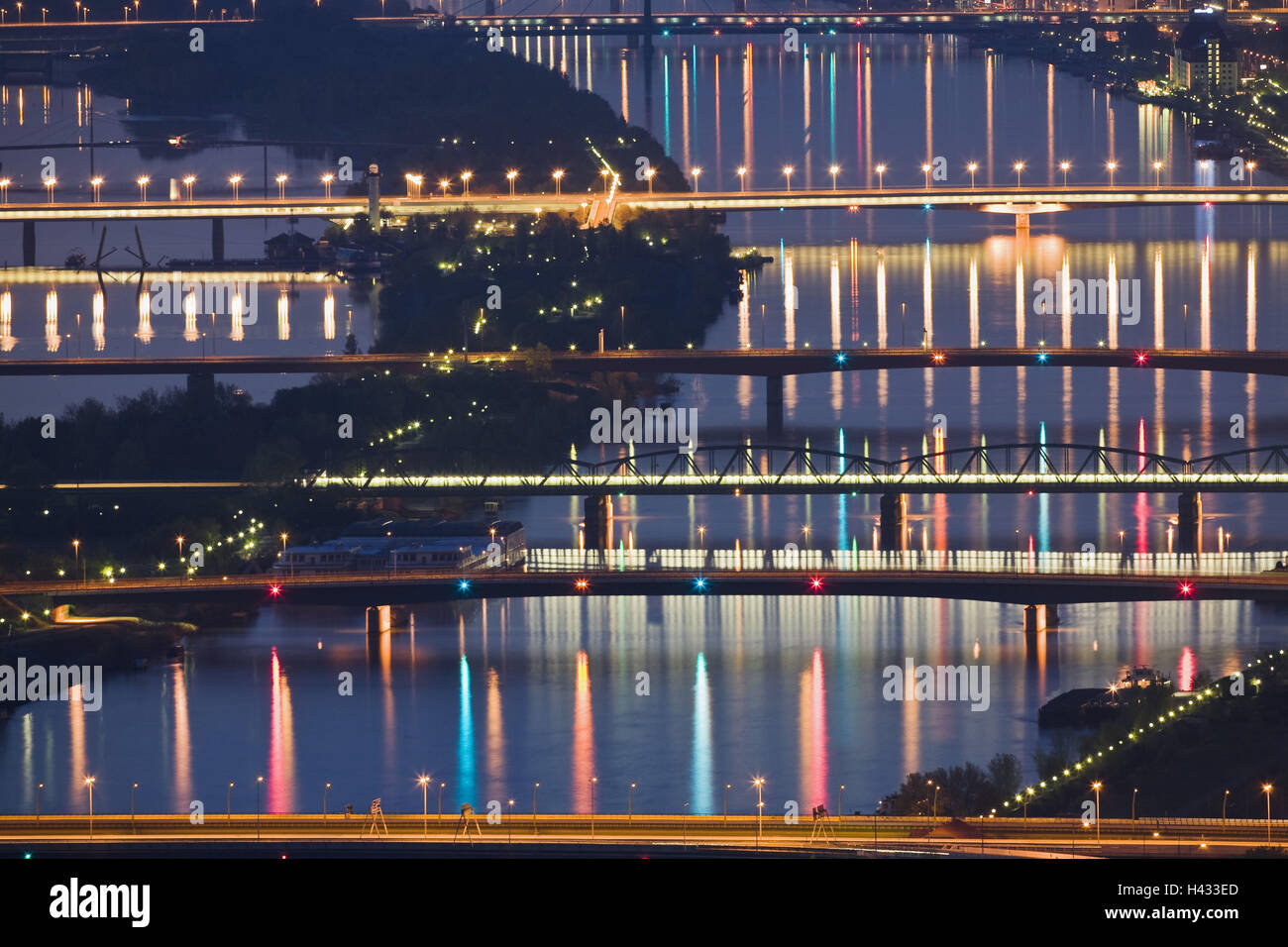 Bridges lights hi-res stock photography and images - Alamy