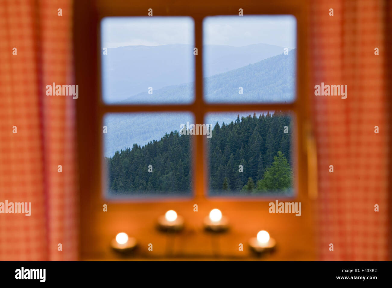 View rustic mountain hut hi-res stock photography and images - Alamy