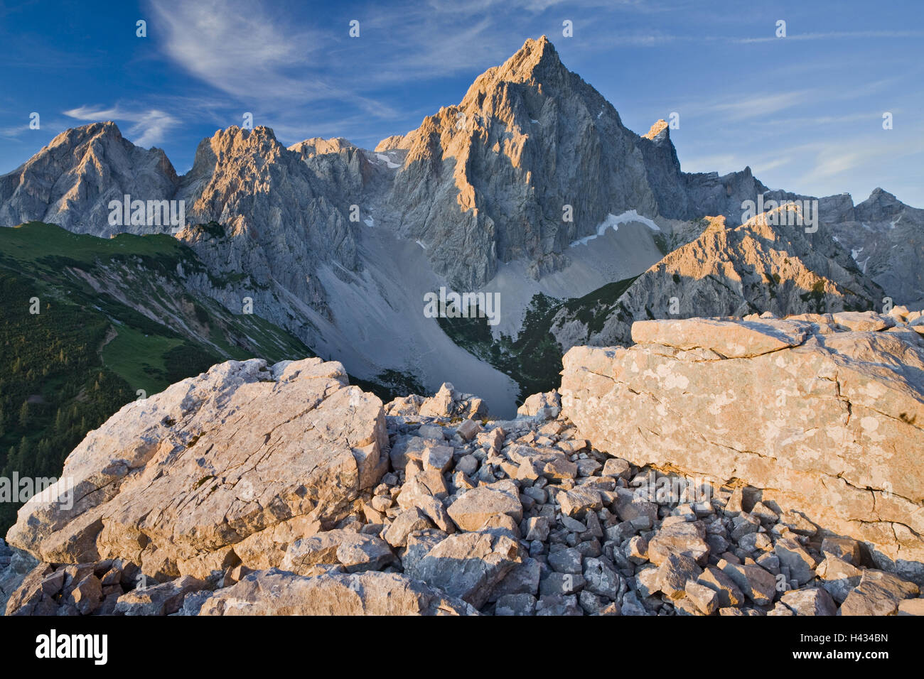 Dachstein mountain hi-res stock photography and images - Alamy