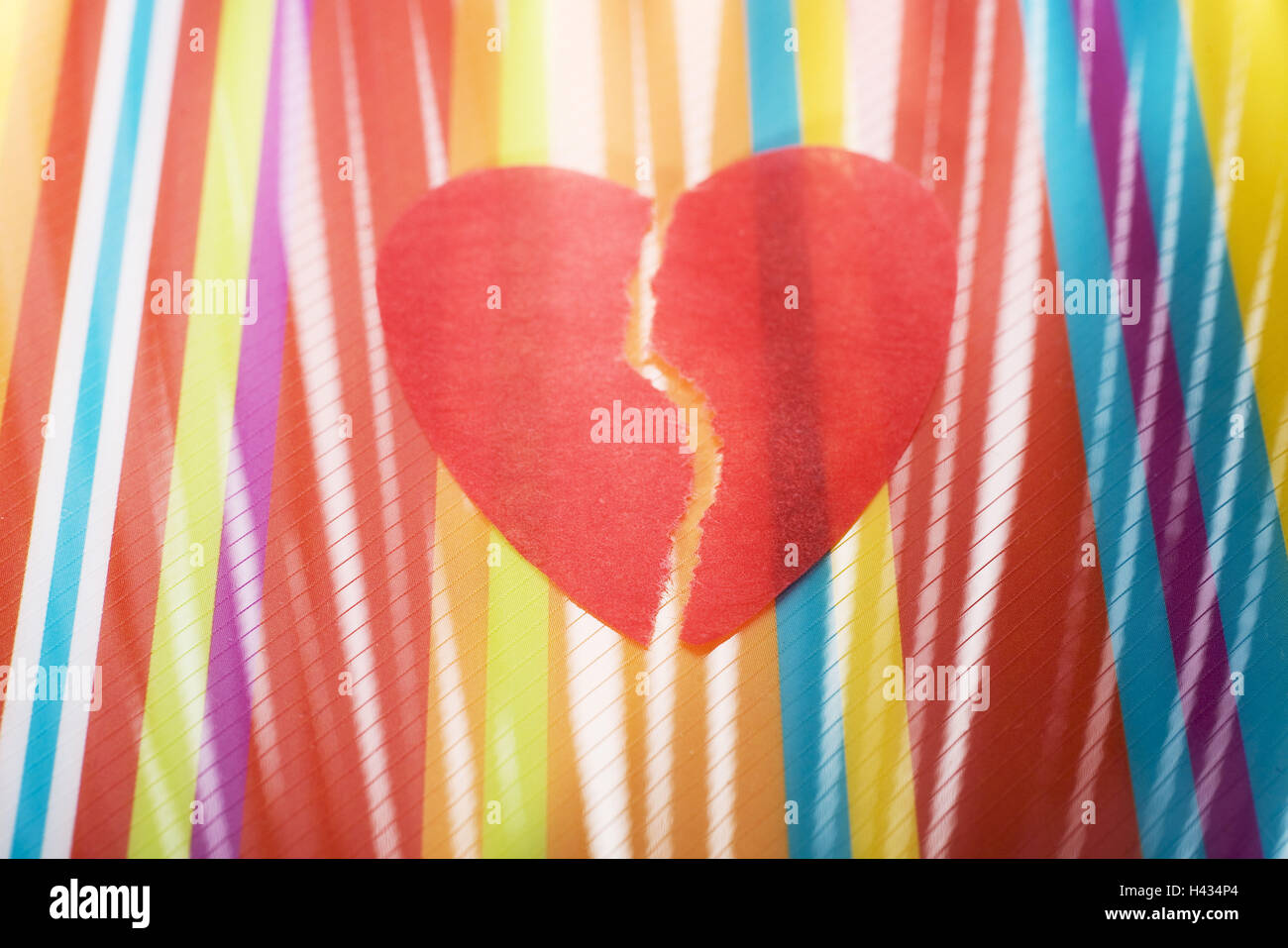 Material-tracks, colorfully, material-heart, red, asunder, material ...