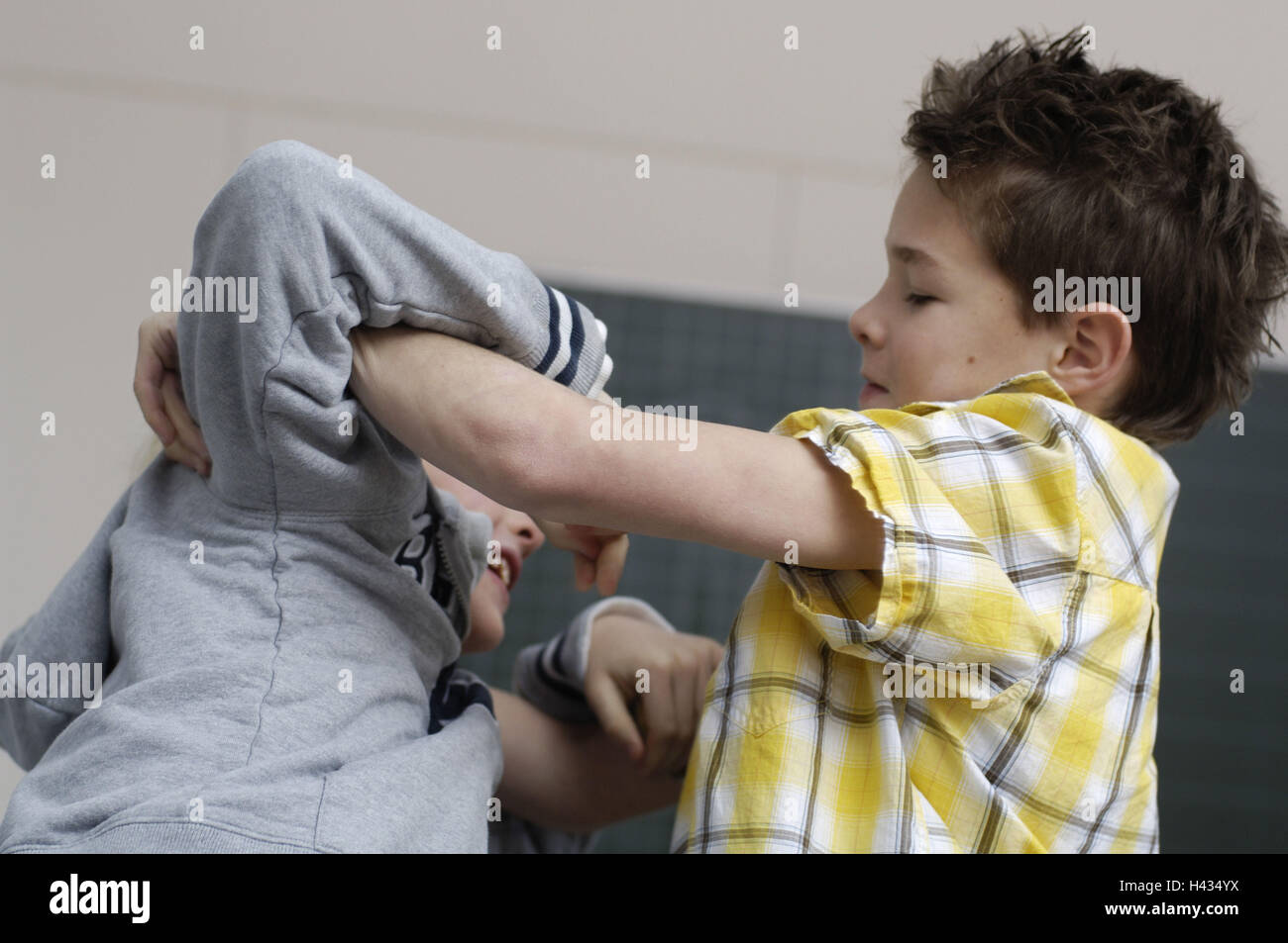 School Boys Fight Stock Photos & School Boys Fight Stock Images - Alamy