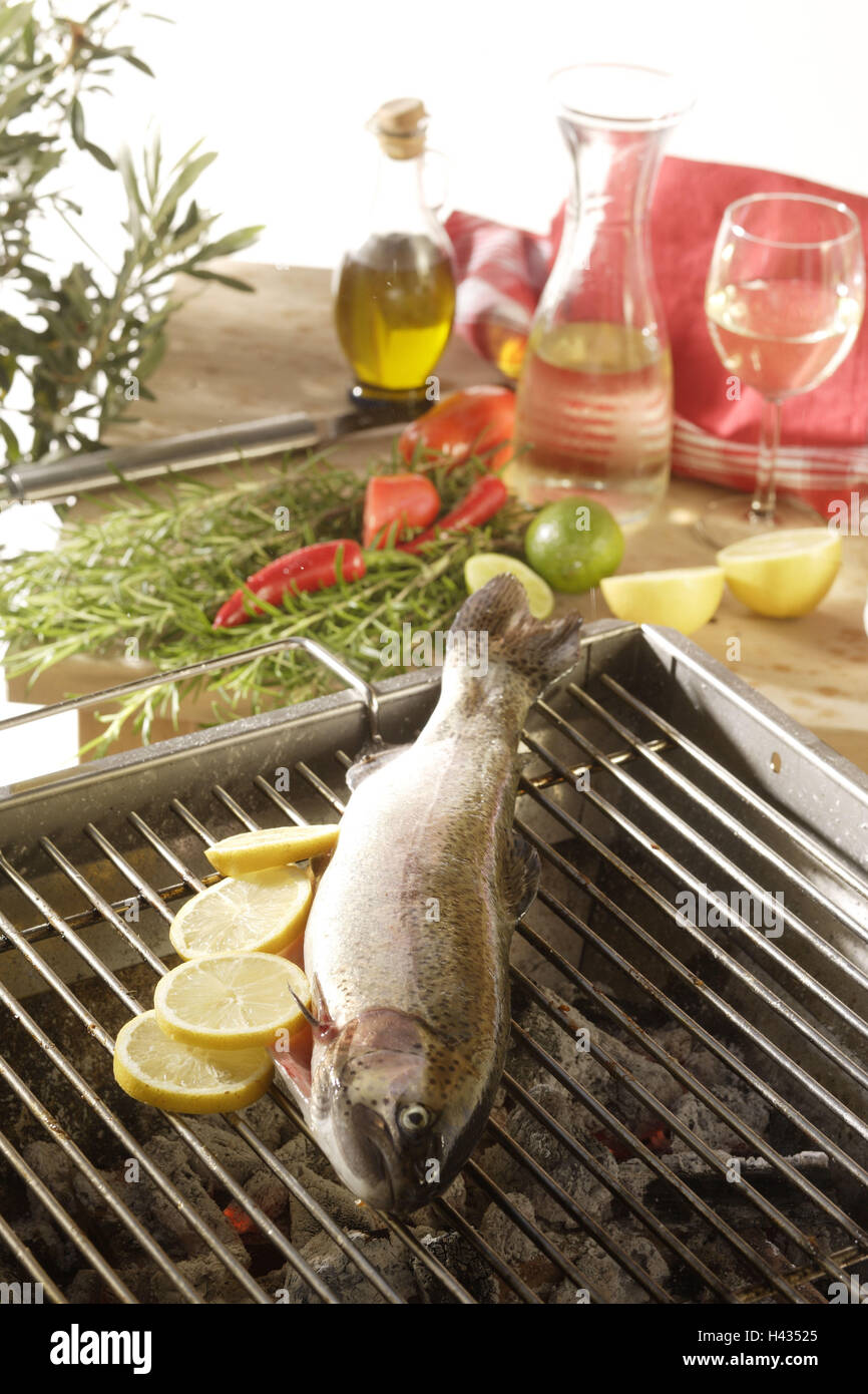 Charcoal grill fish hi-res stock photography and images - Alamy