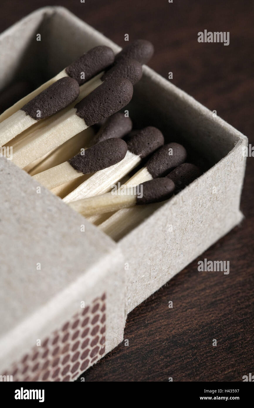 Matches box hi-res stock photography and images - Alamy
