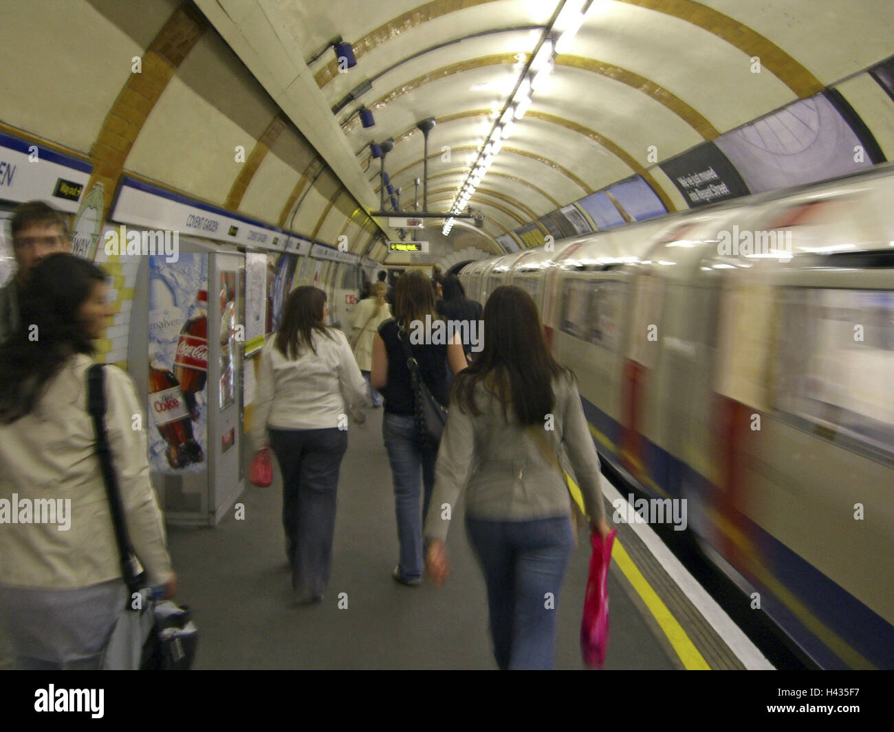 Great Britain, England, London, Metro-Station Knightsbridge, subway ...