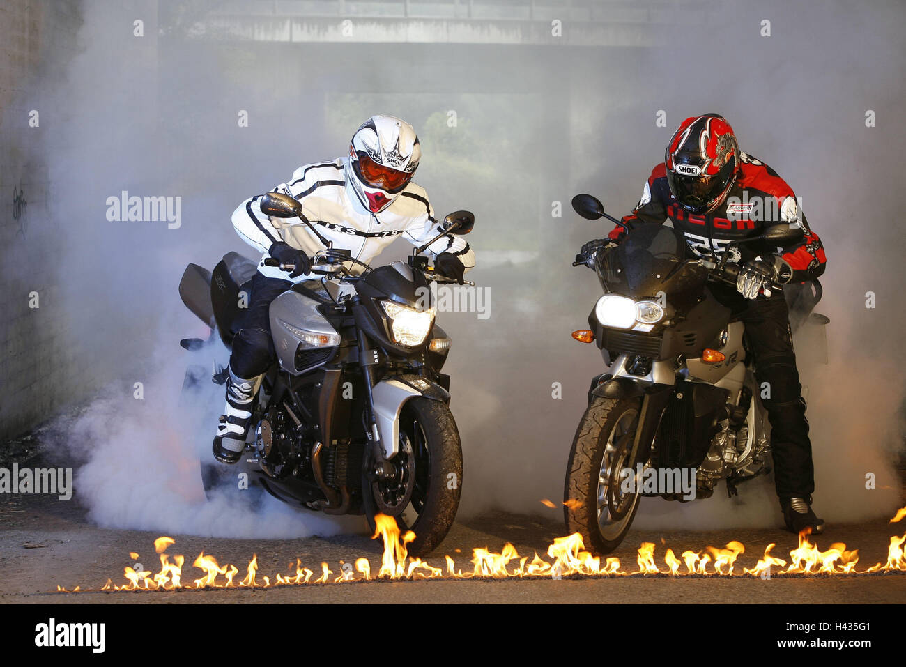 Front view two puff hi-res stock photography and images - Alamy