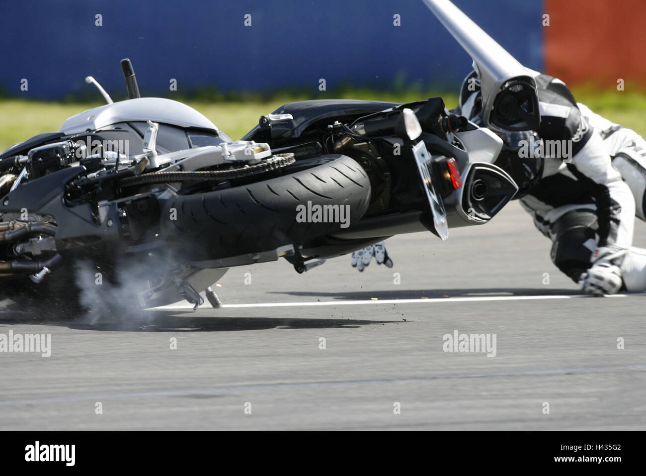 Motorcycle fall, race track, street, pavement, motorcycle, fall, Suzuki ...