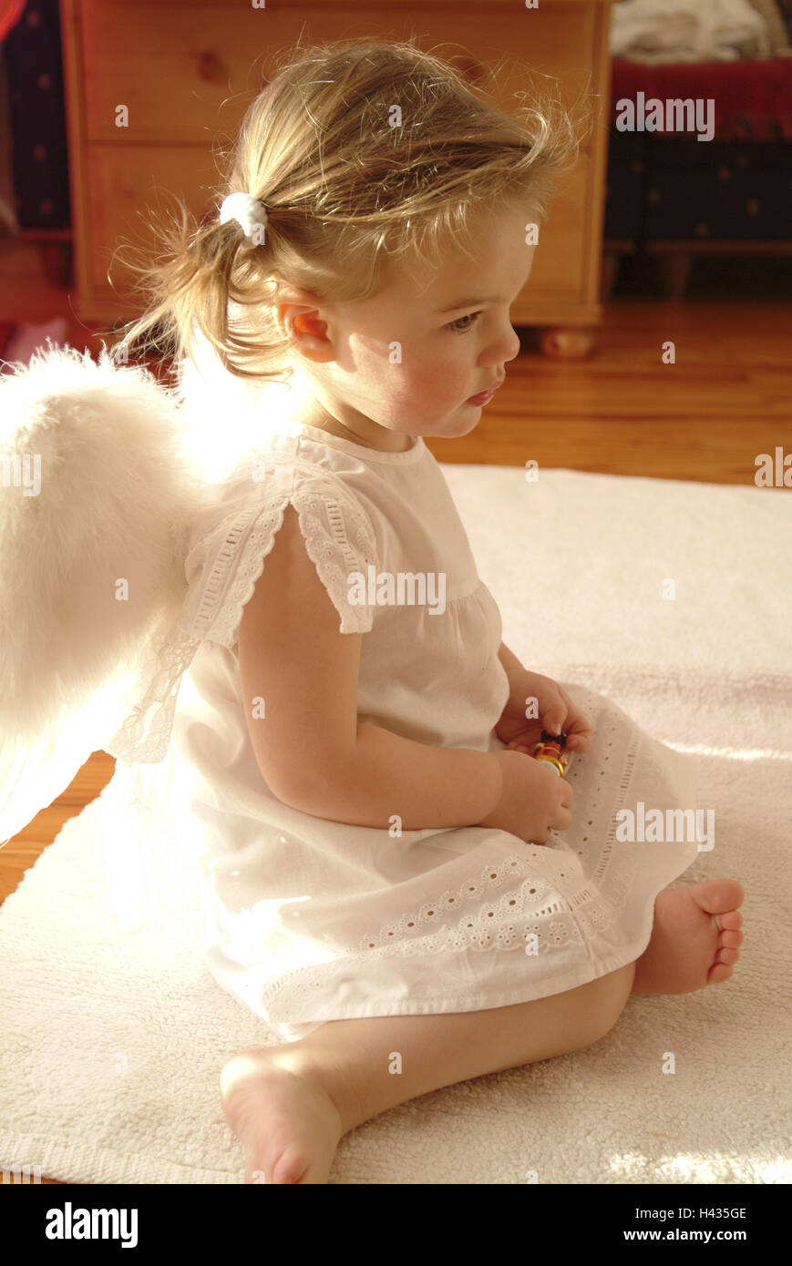 Child, girls, braids, little dress, sits angel-wings, "angels", people ...