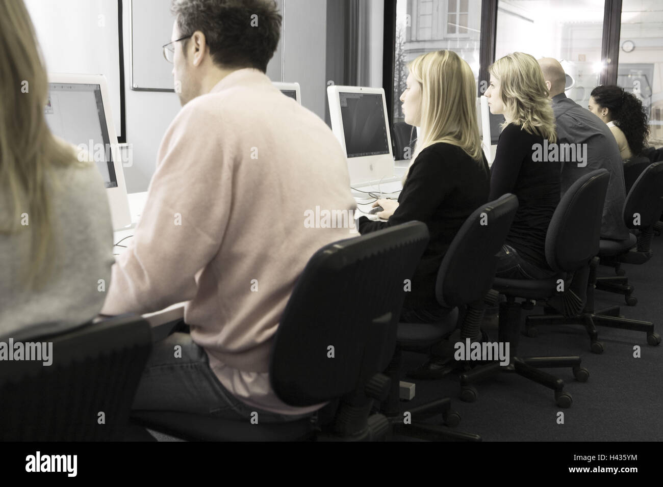Office, men, women, computer work, back view, detail Stock Photo - Alamy