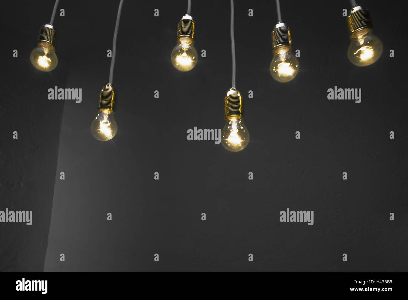 Light bulbs, cables, light Stock Photo - Alamy