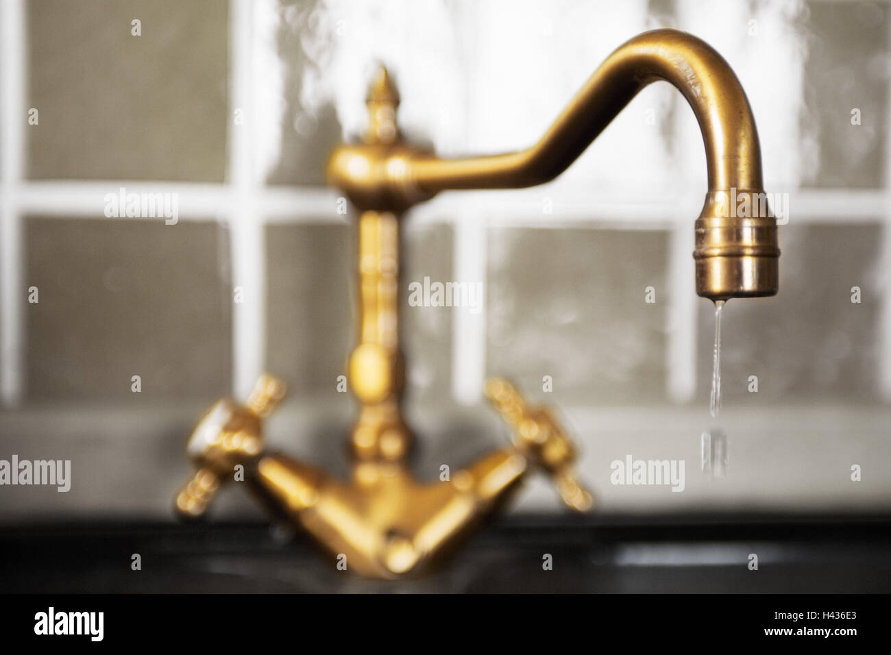 Gold tap hi-res stock photography and images - Alamy