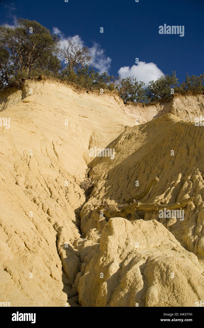 France, Provence, Vaucluse, Colorado Provencal, gulch, rock ...