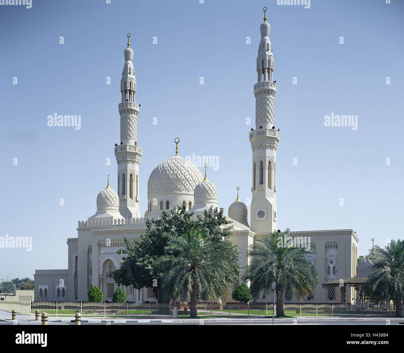 Arabian peninsula builds in 1975 1978 hi-res stock photography and ...