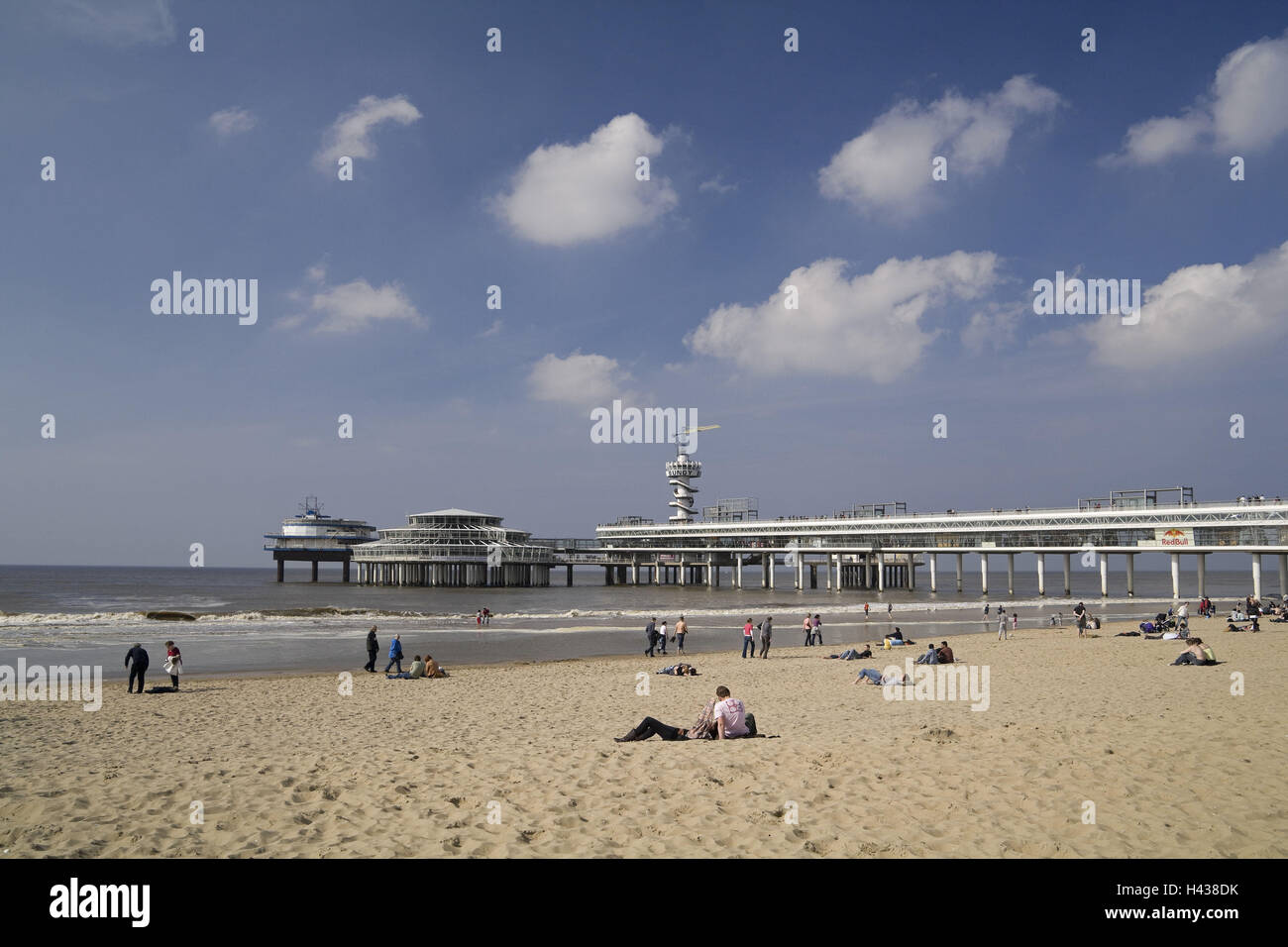 The Netherlands, Scheveningen, seaside resort, beach, Scheveninger pier ...