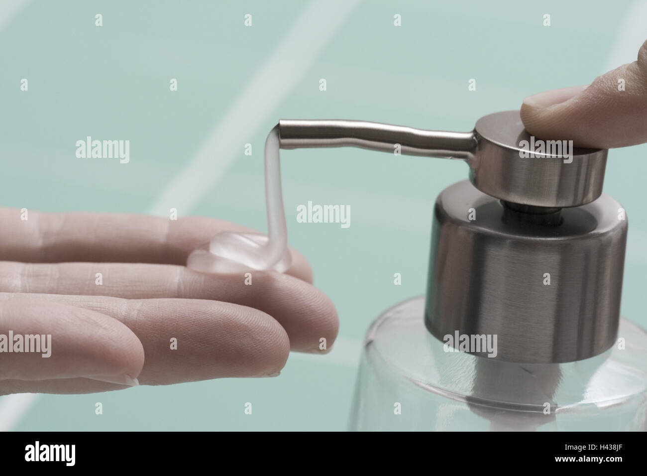 Soap dispensers hi-res stock photography and images - Alamy