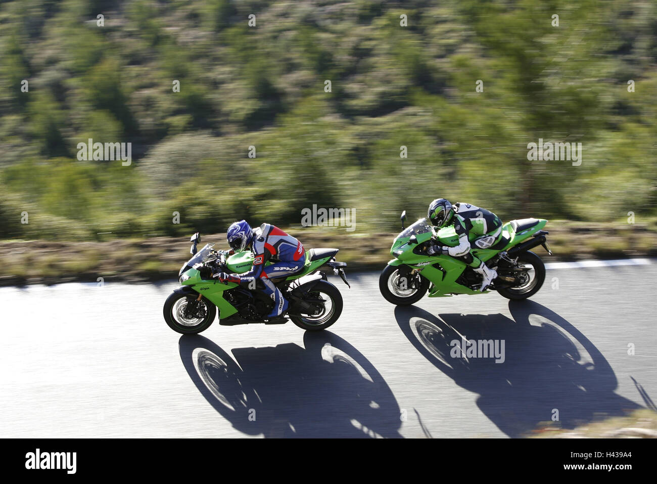 Country road, motorcycles, Kawasaki ZX10, journey, helped to pull ...