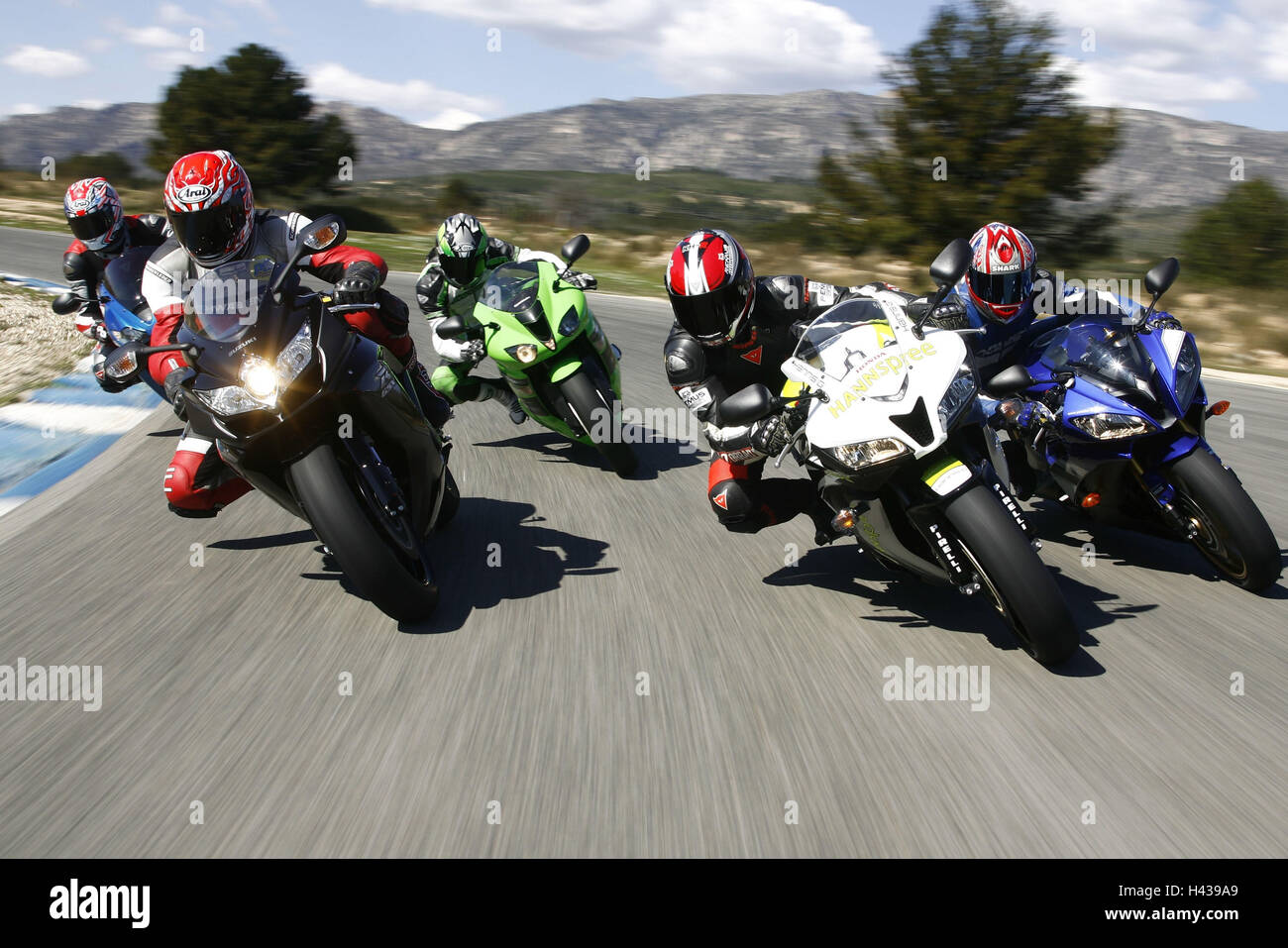 Front of motorcycles hi-res stock photography and images - Alamy