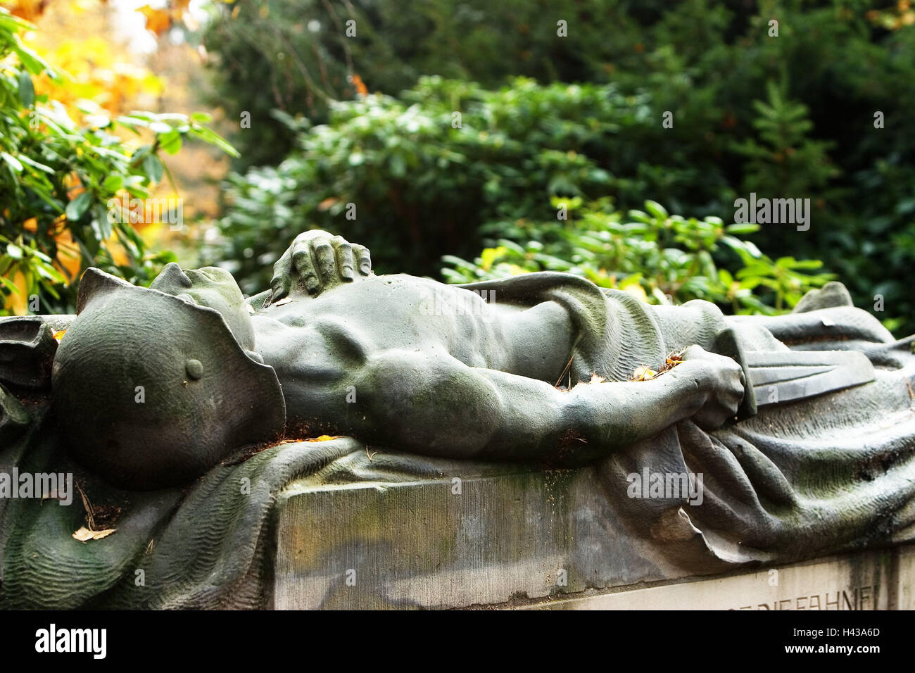 Cemetery, tomb figure, soldier, fallen, sol data graveyard, gravestone ...