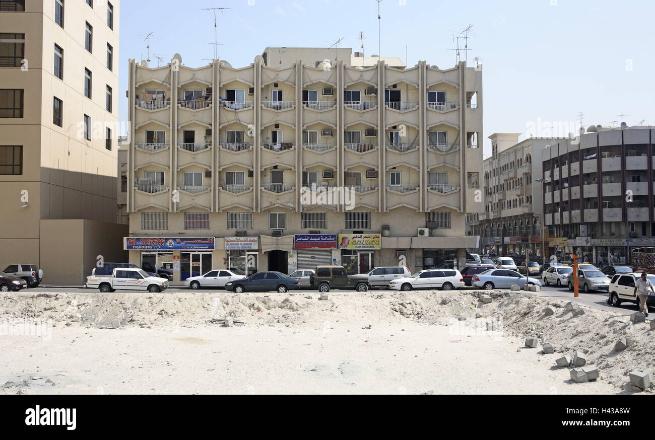 VAE, Dubai, residential house, cars, park, outside, architecture ...