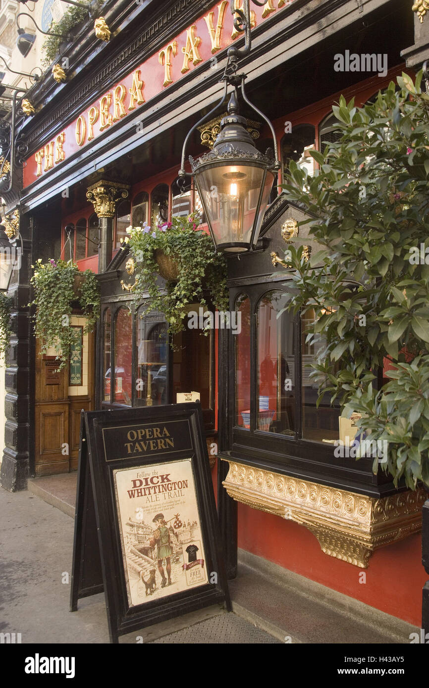 Great Britain, London, pub outside Stock Photo - Alamy