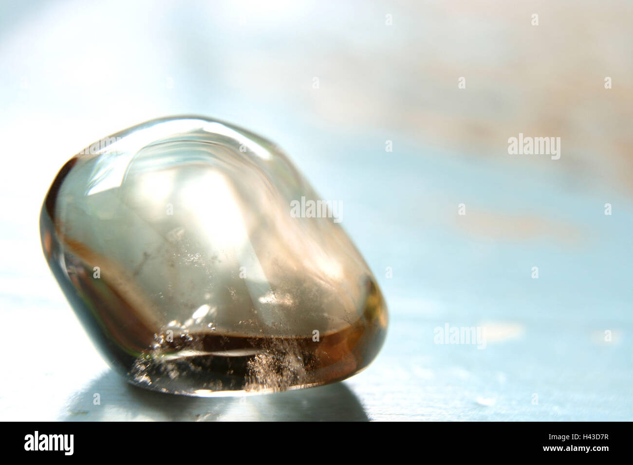 Smoky quartz hi-res stock photography and images - Alamy