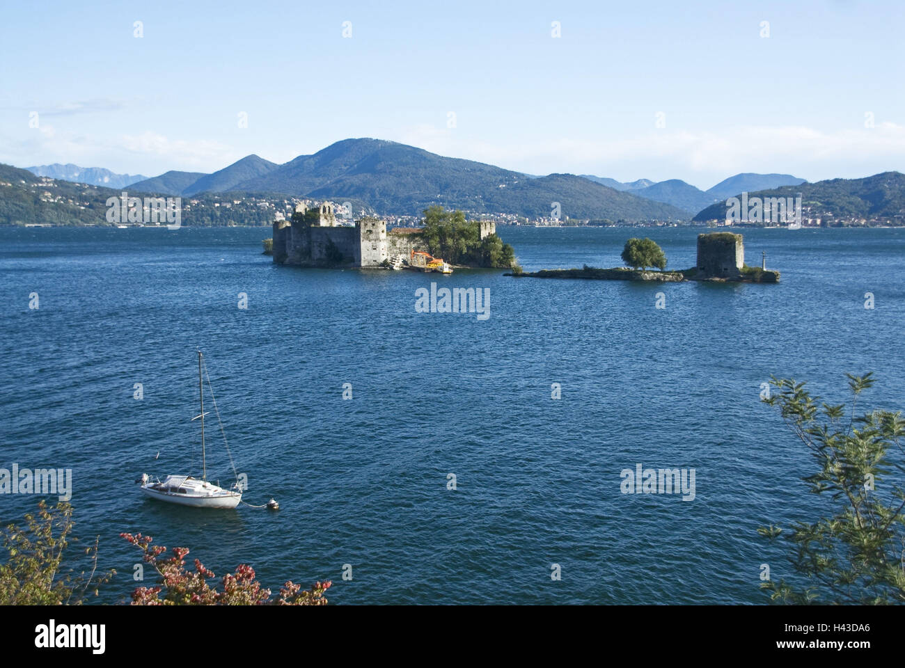 Cannero riviera castle hi-res stock photography and images - Alamy
