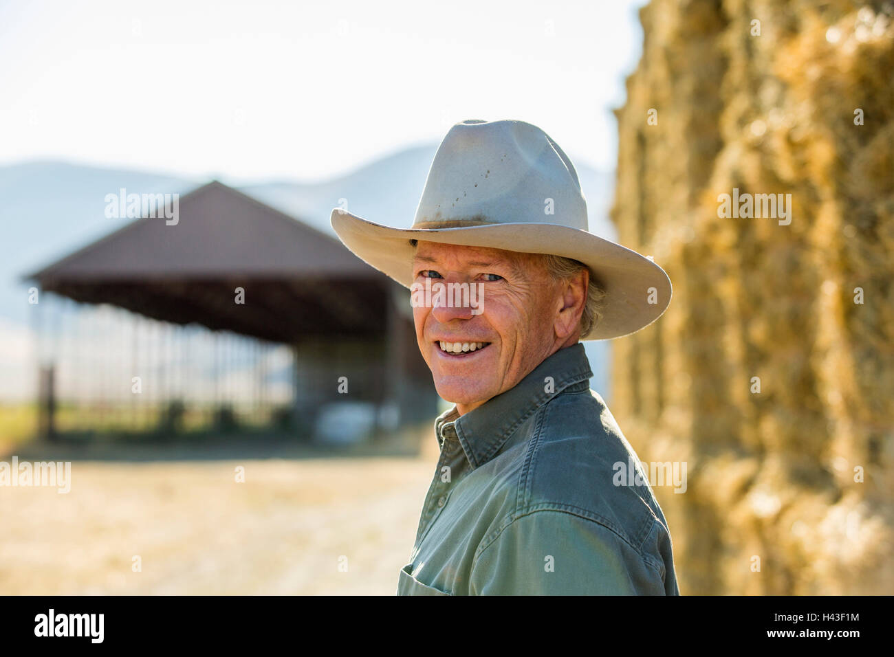 Farmer smiling camera hi-res stock photography and images - Alamy