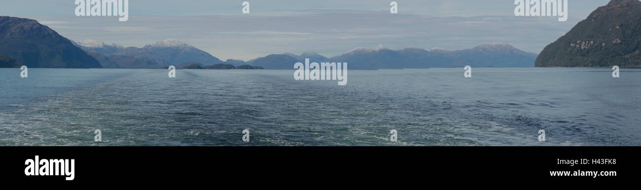 Wake of a ship passing through the Patagonian Channels of southern ...