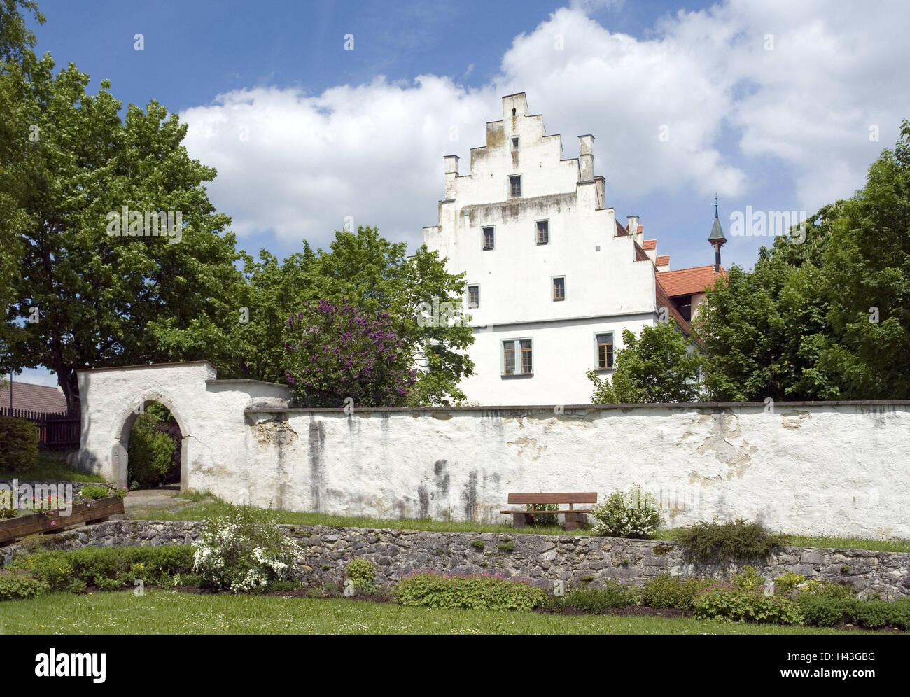 Germany, Baden-Wurttemberg, Trochtelfingen, lock, castle garden, castle ...