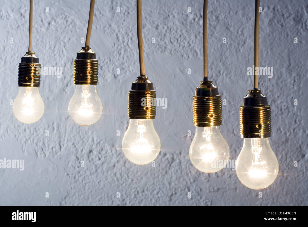 Light bulbs, cables, light Stock Photo - Alamy