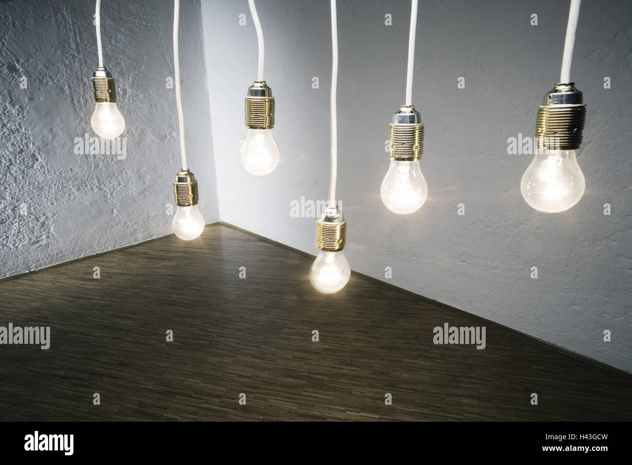 Light bulbs, cables, light Stock Photo - Alamy