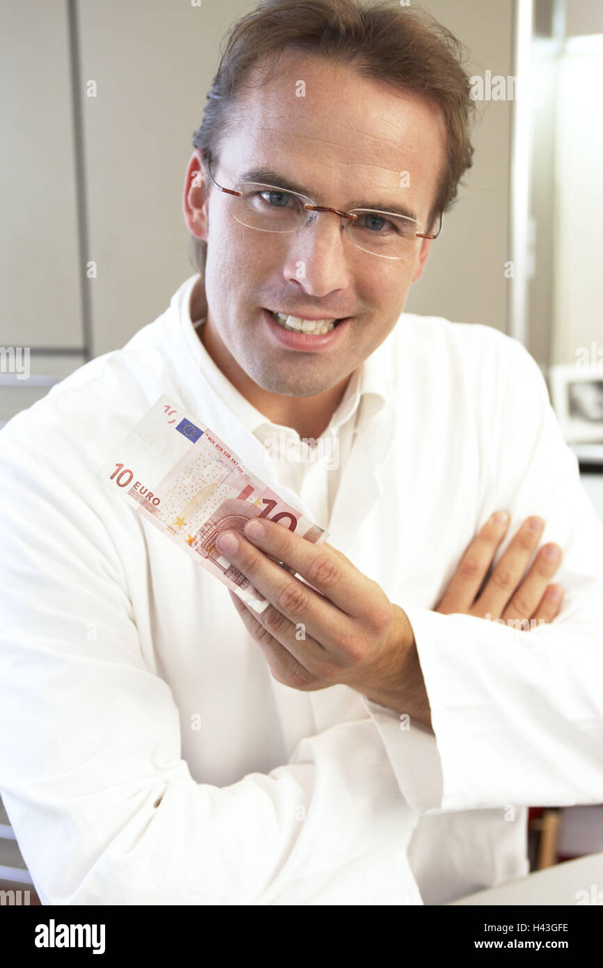 Medical practise, reception area, doctor, roguishly, ten euro banknote ...