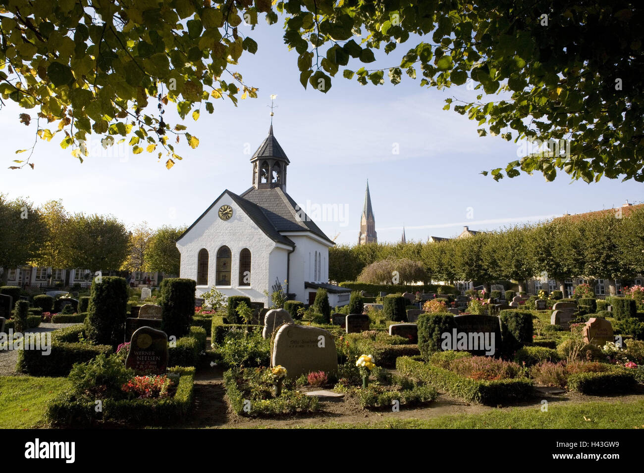 Germany, Schleswig - Holstein, cross-beam, cemetery, band, autumn ...