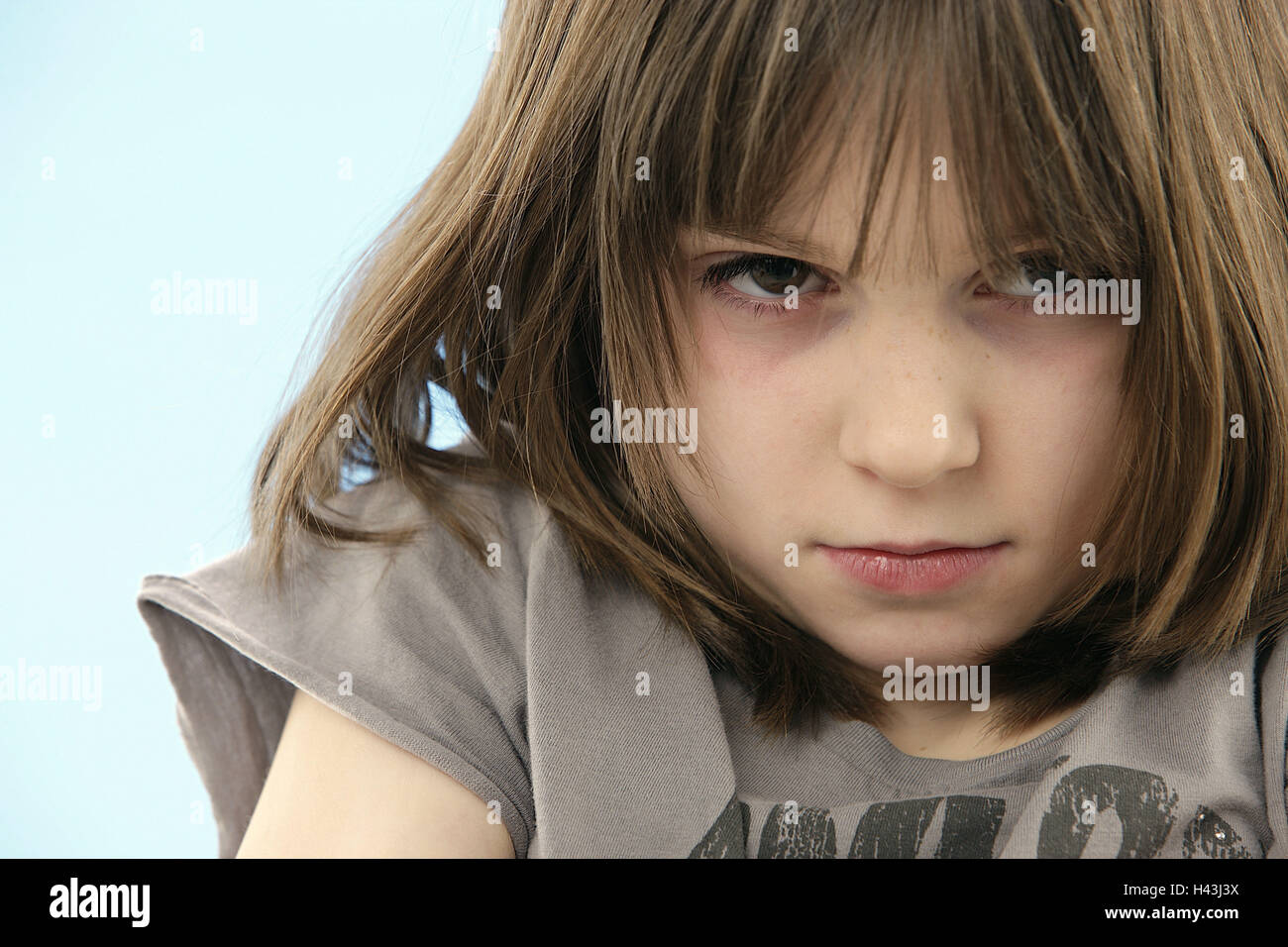 Girls, sit, cut out, sad, portrait Stock Photo - Alamy