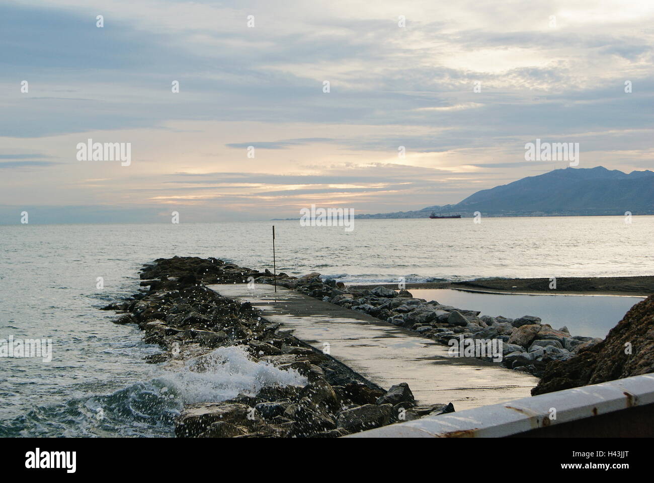Coastal jetty hi-res stock photography and images - Alamy