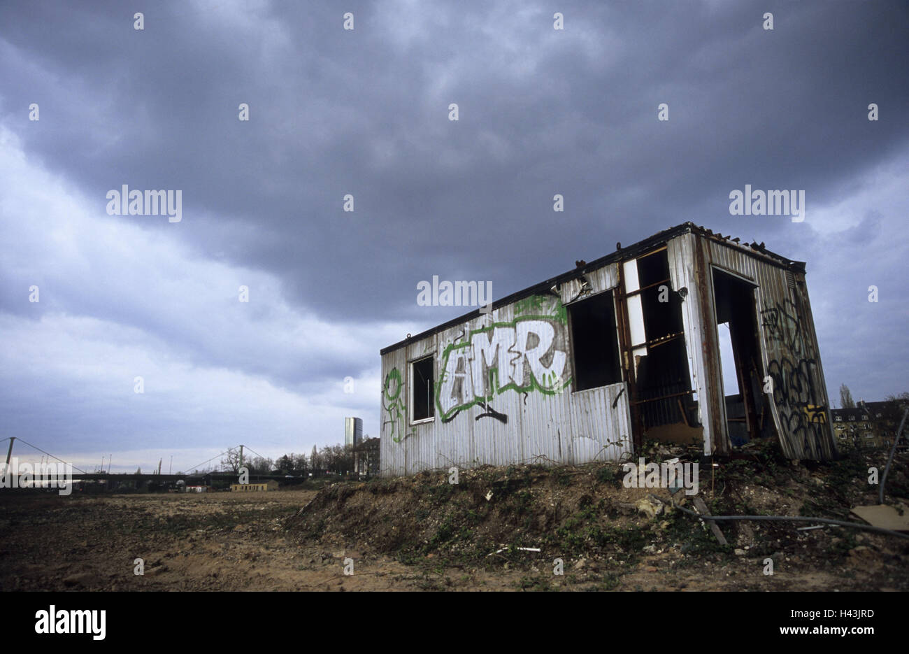 Broken container hi-res stock photography and images - Alamy
