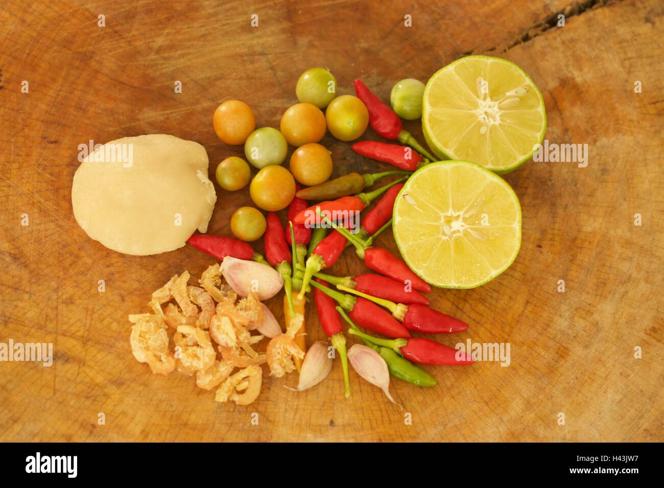 Som tum thai food Ingredients Stock Photo - Alamy