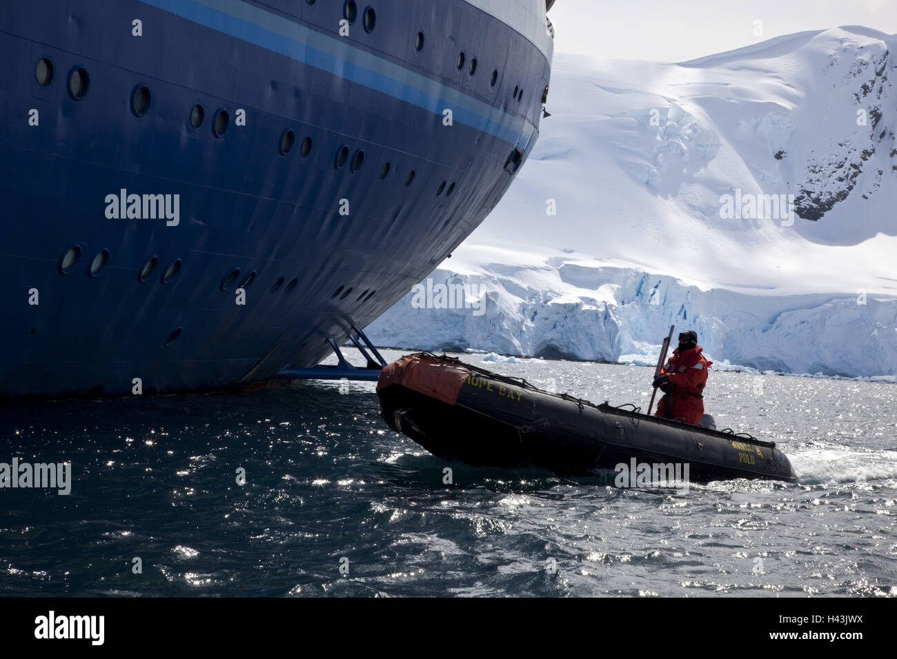 Antarctic, Antarctic Ocean, cruise ship Marco Polo, Zodiac, landing ...