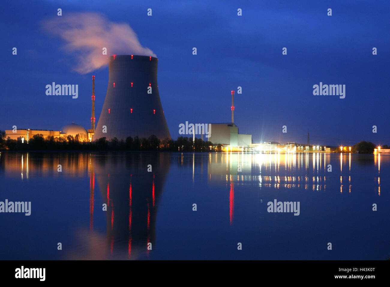 Nuclear power plant isar ii hi-res stock photography and images - Alamy