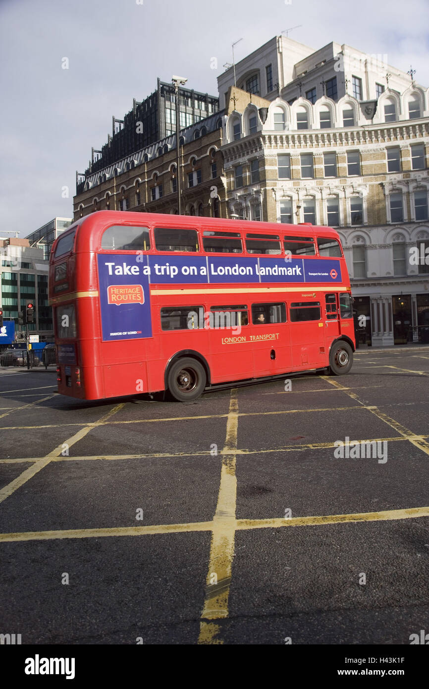 Great Britain, London, street, double-decker bus Stock Photo - Alamy